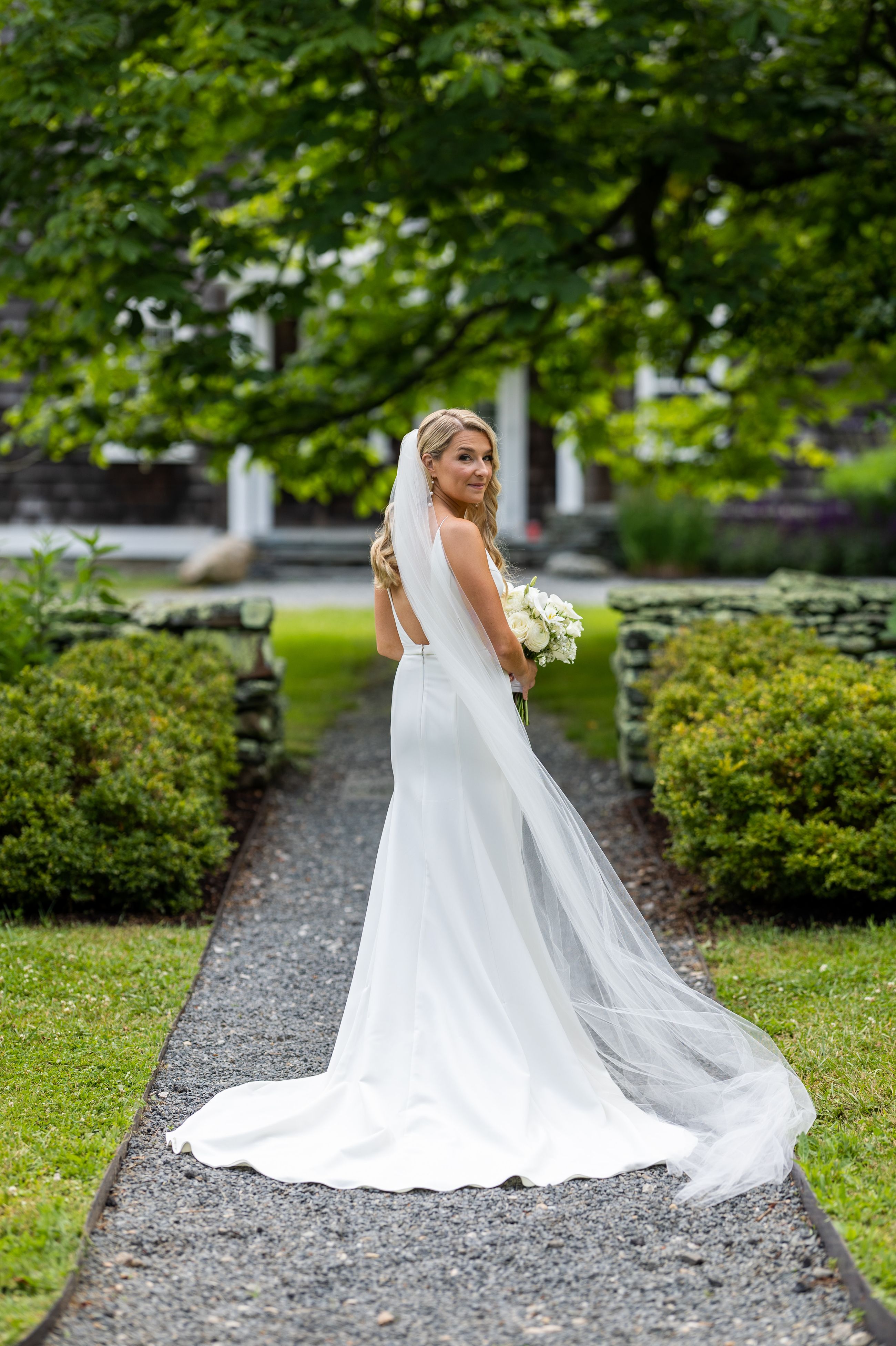 Stunning wedding flowers for any couple | Poppy Flowers