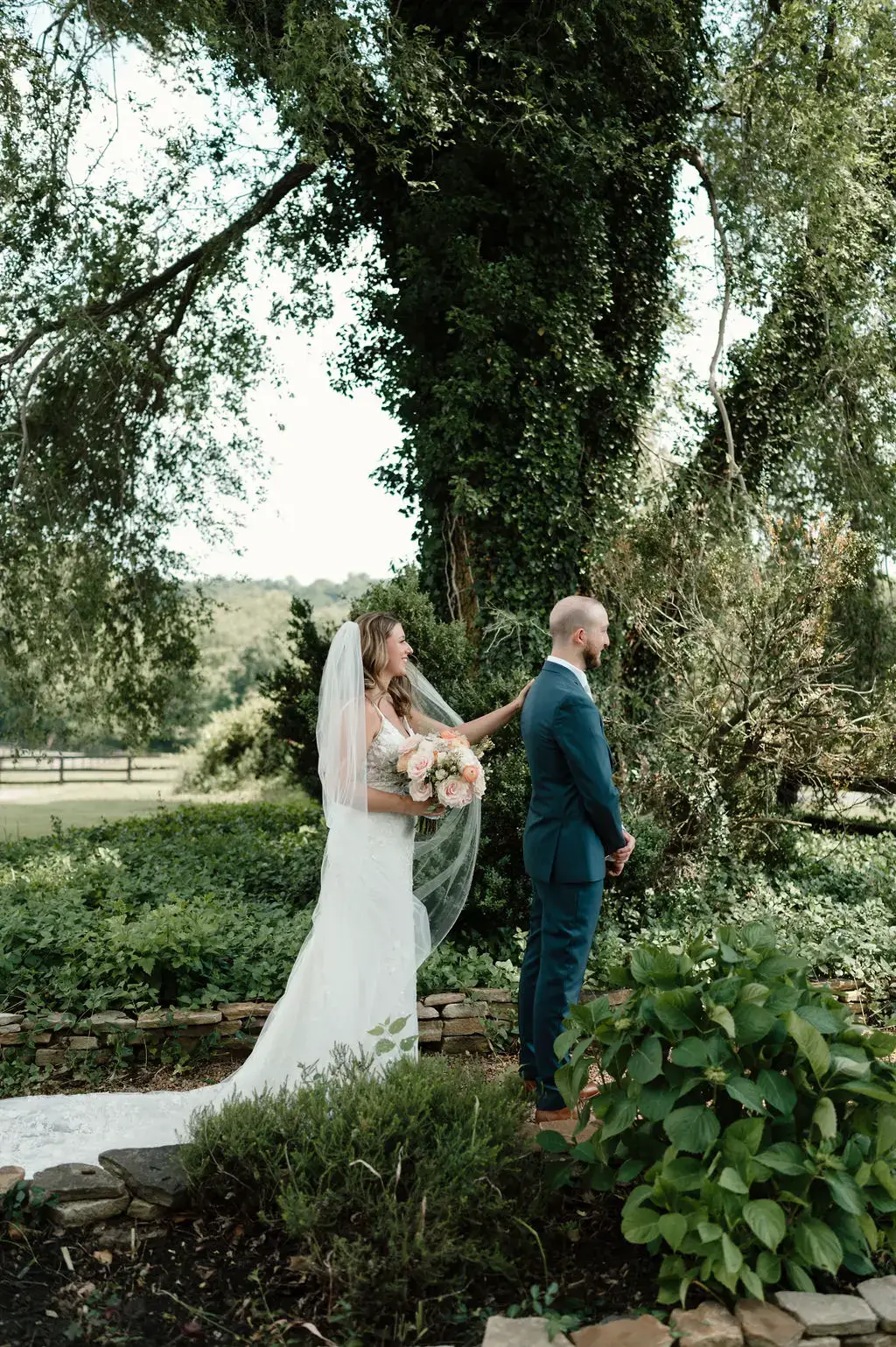 Poppy Flowers Real Wedding: Maddie + Chris