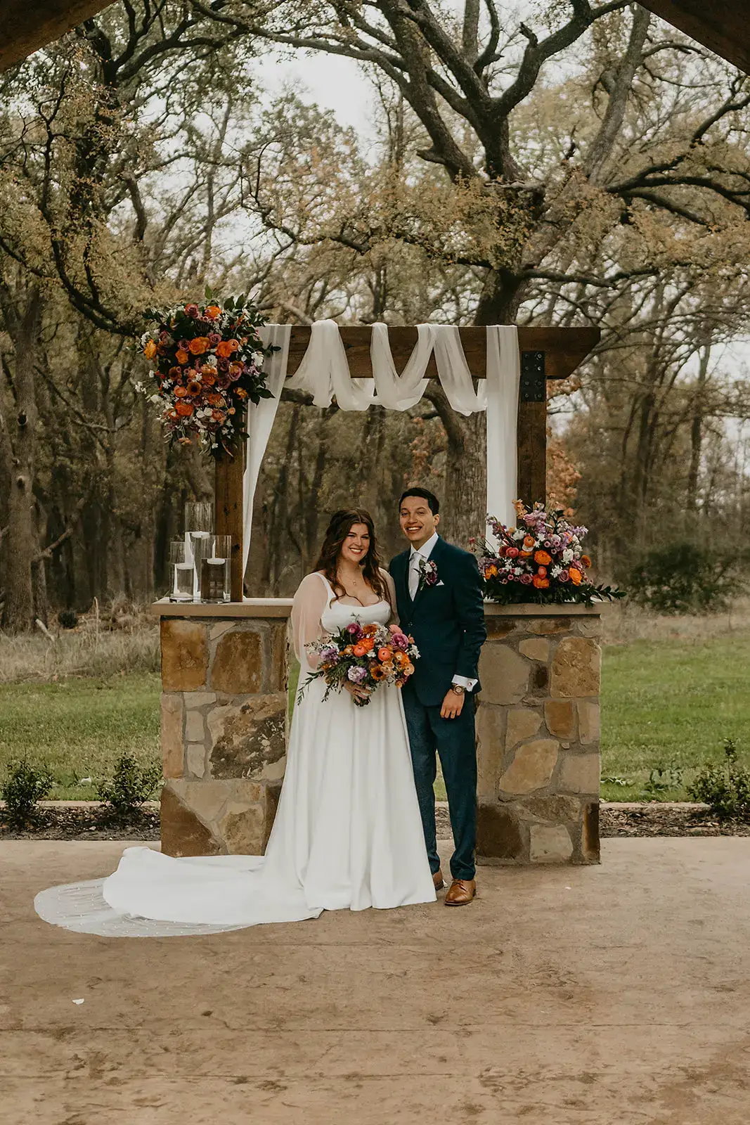 Poppy Flowers Real Wedding: Caitlin + Diego
