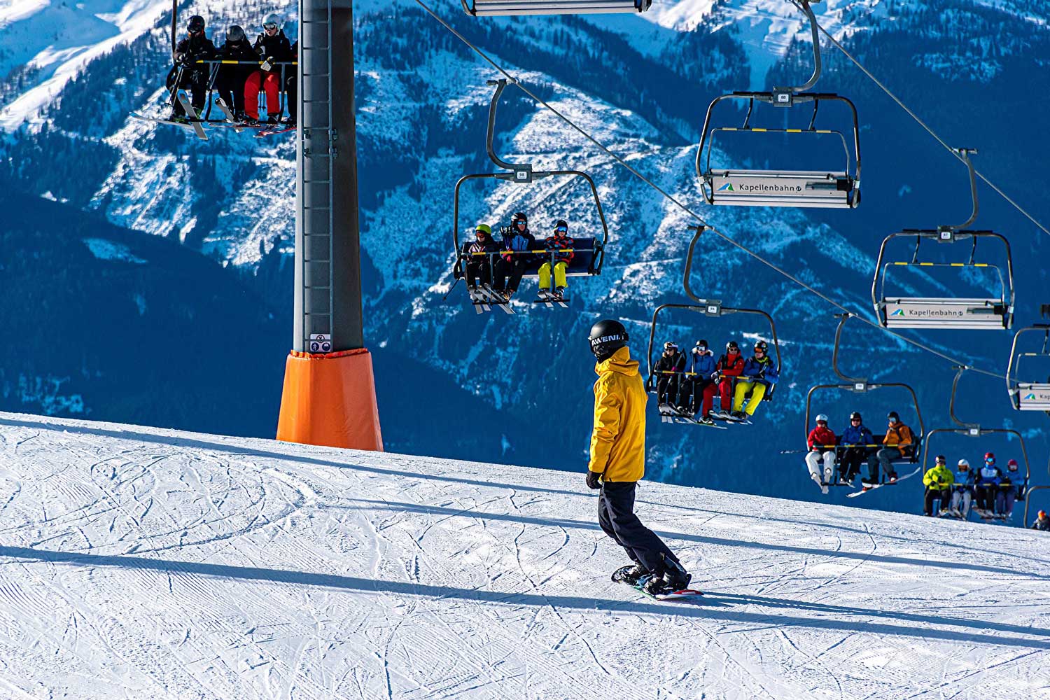AI Ski Lift Surveillance - Cow-Shed Startup