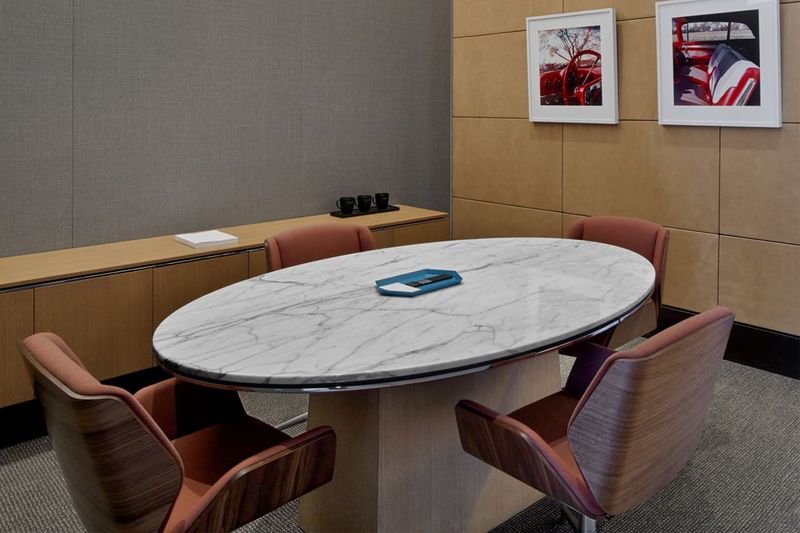 Halcon | Mesa Table
