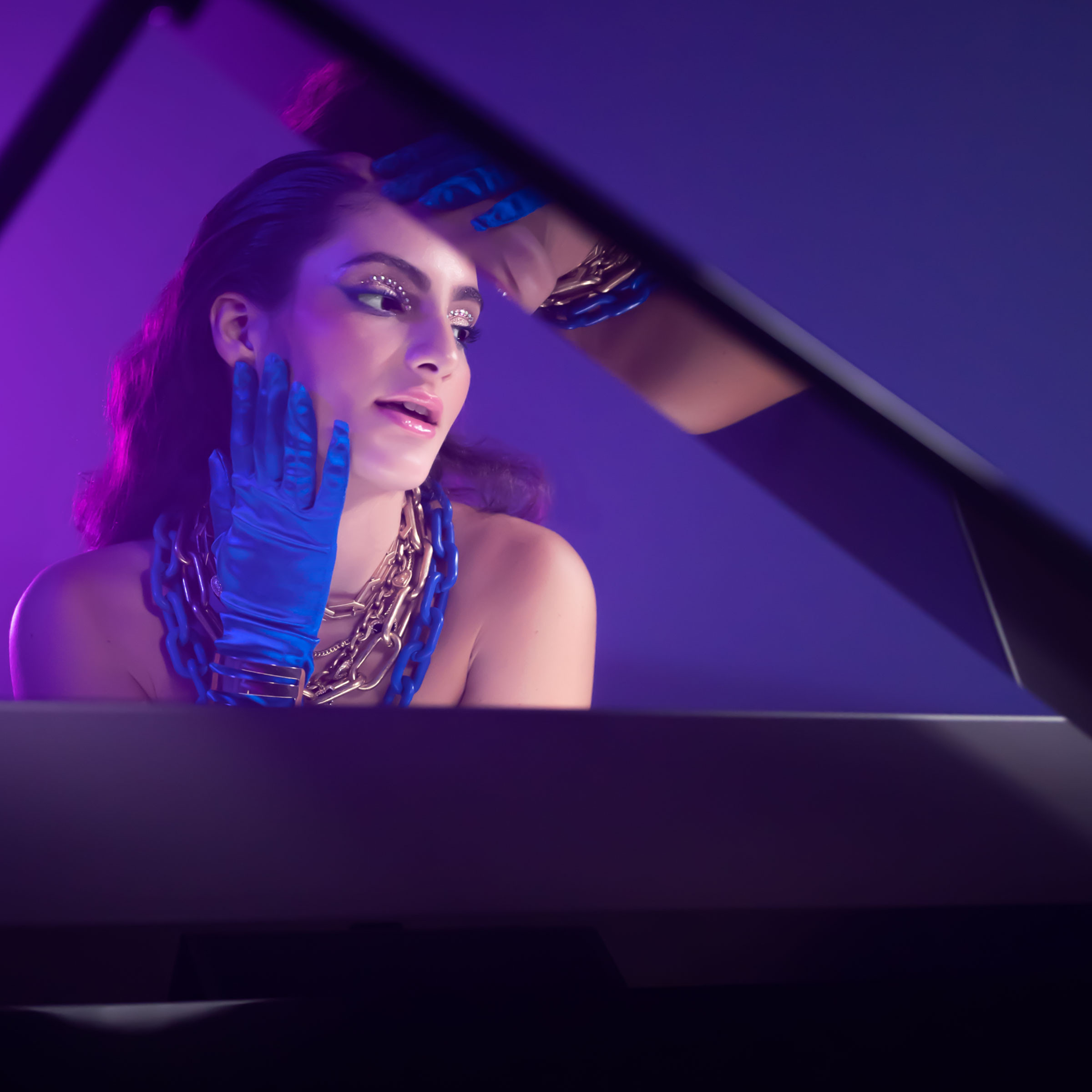 Musivv Global Ambassador Matilde G goes honest with 'Hypocrite' music video