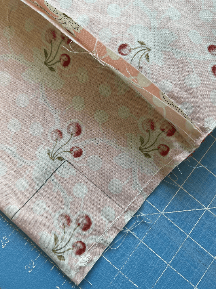 Making An Easy-As-Pie Quilted Makeup Bag: Tutorial + Beginner Sewing Tips