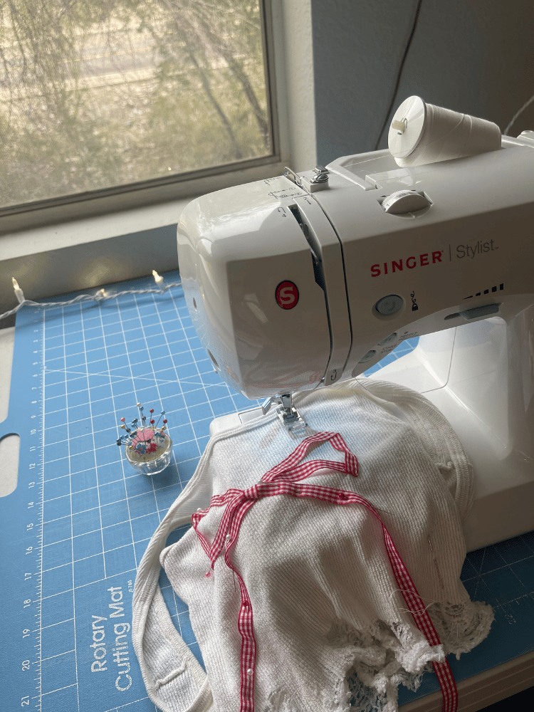 Using Scrap Ribbon To Make An Easy + Adorable DIY Bow Top