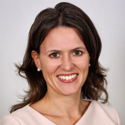 VICTORIA CELEBRATES 25 YEARS