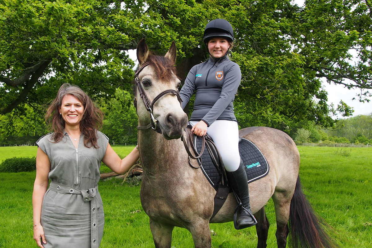 Solicitor Firm in Kent Sponsor Local School Equestrian Teams