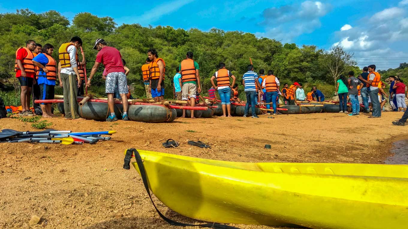 Raft Building- Activity Description | Trebound