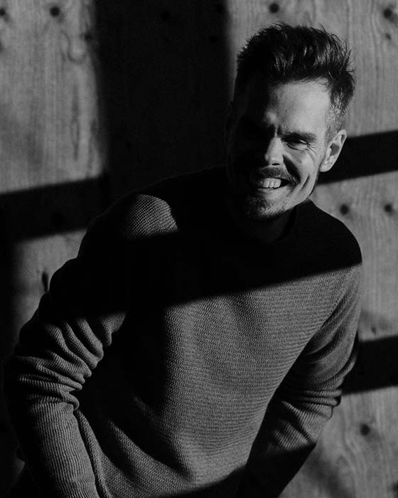 Be inspired by Surreal Art by Photographer Andreas Varro.