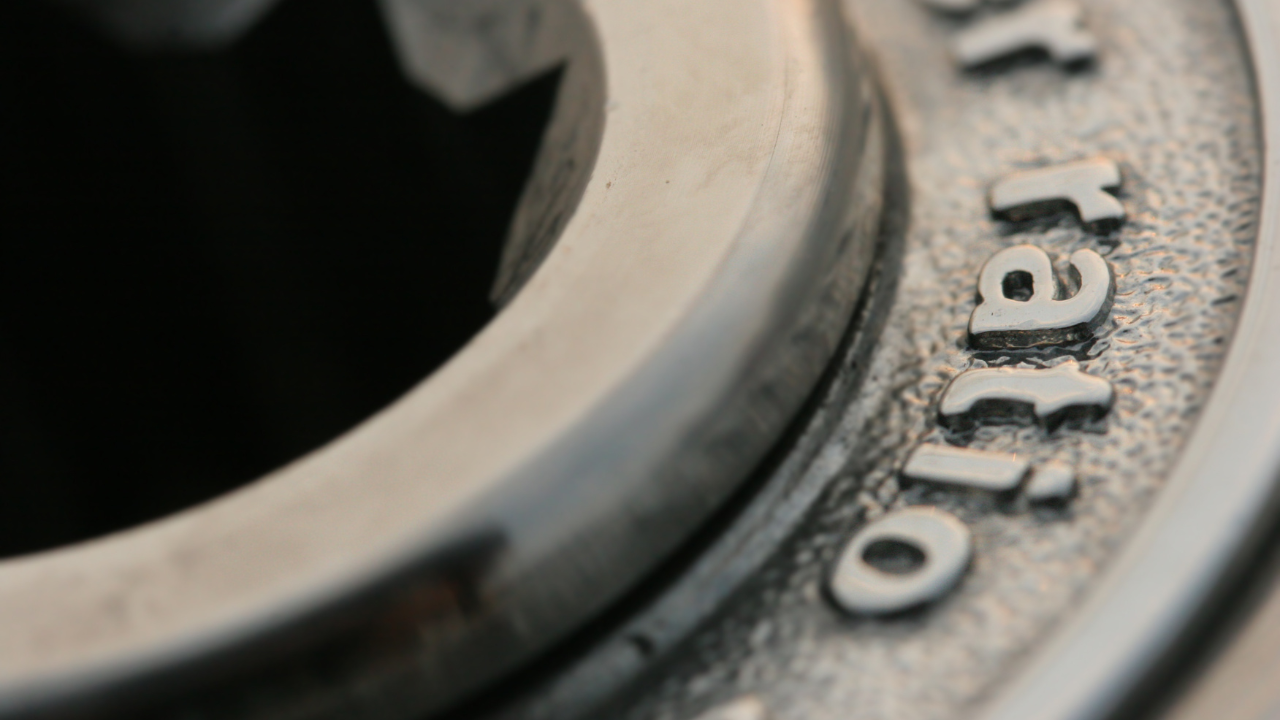 Complete Guide to LTV/CAC Ratio - calculation, examples, benchmarks