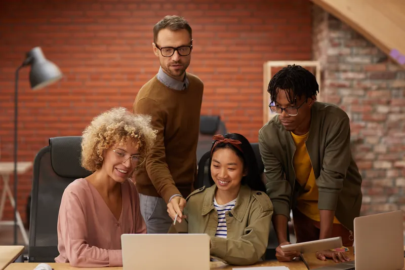 The Ultimate Guide to Planning A Virtual Trade Show | Hubilo