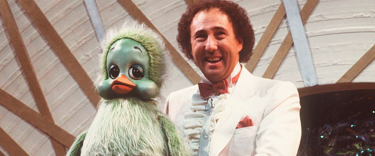orville-and-emu-puppets-heading-to-auction