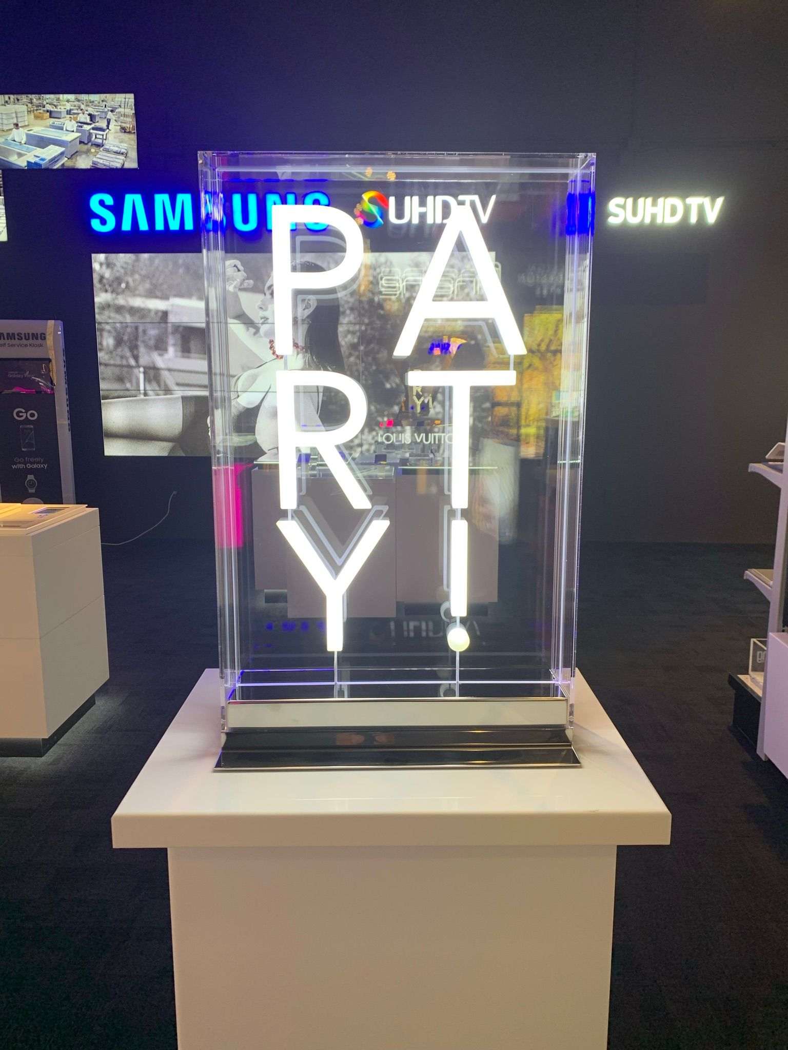 Visit the Acrylic Design retail innovation showroom