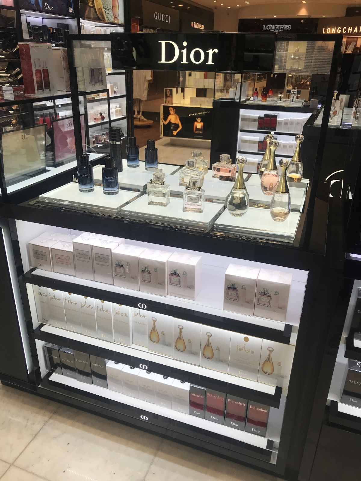 Illuminated retail displays + fixtures + LED lighting