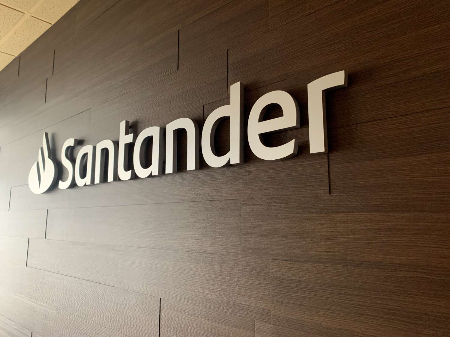 Illuminated + Unlit Signs, Wall Panels, Block Letters | Acrylic Design