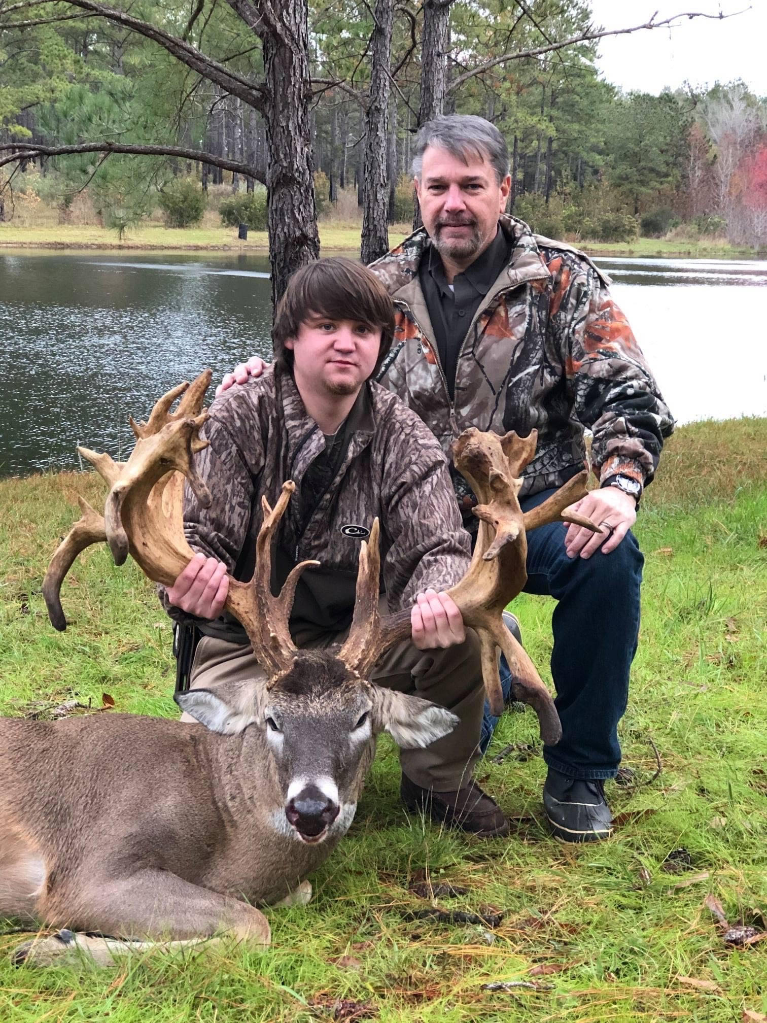 Twin Rivers X-treme Whitetails |Hunting in Alabama