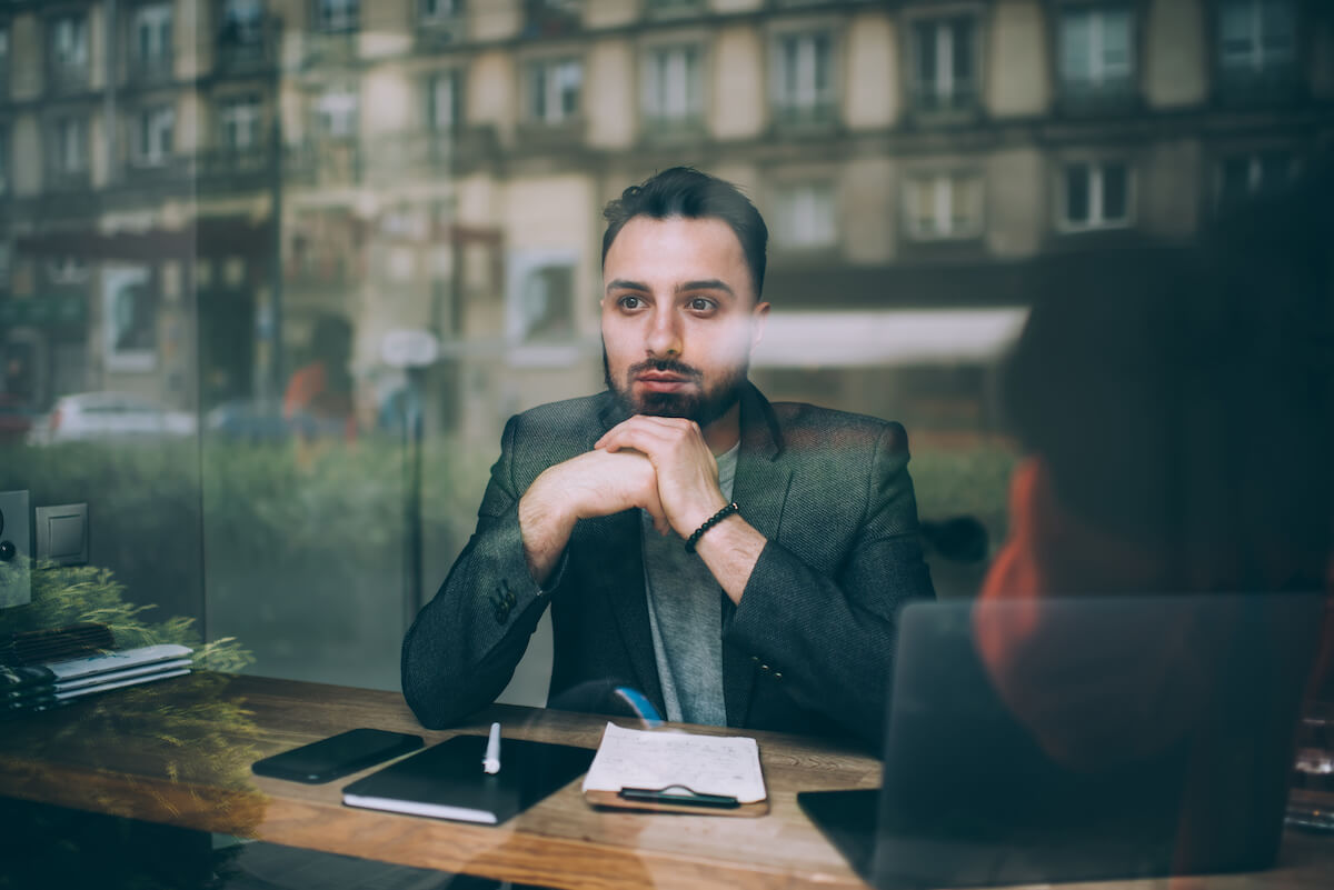 Learn How to Eliminate Distractions at Work With These 6 Tips