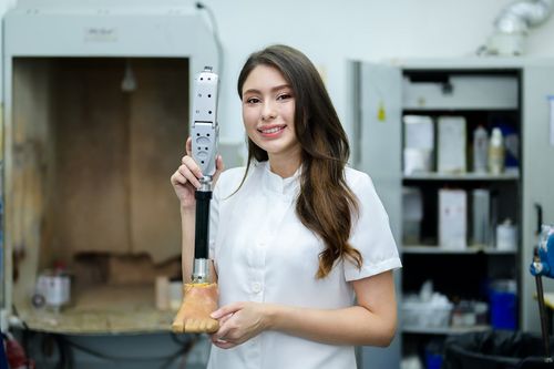 How Much Is a Prosthetic Leg: Cost and Pricing in 2024 | PrimeCare