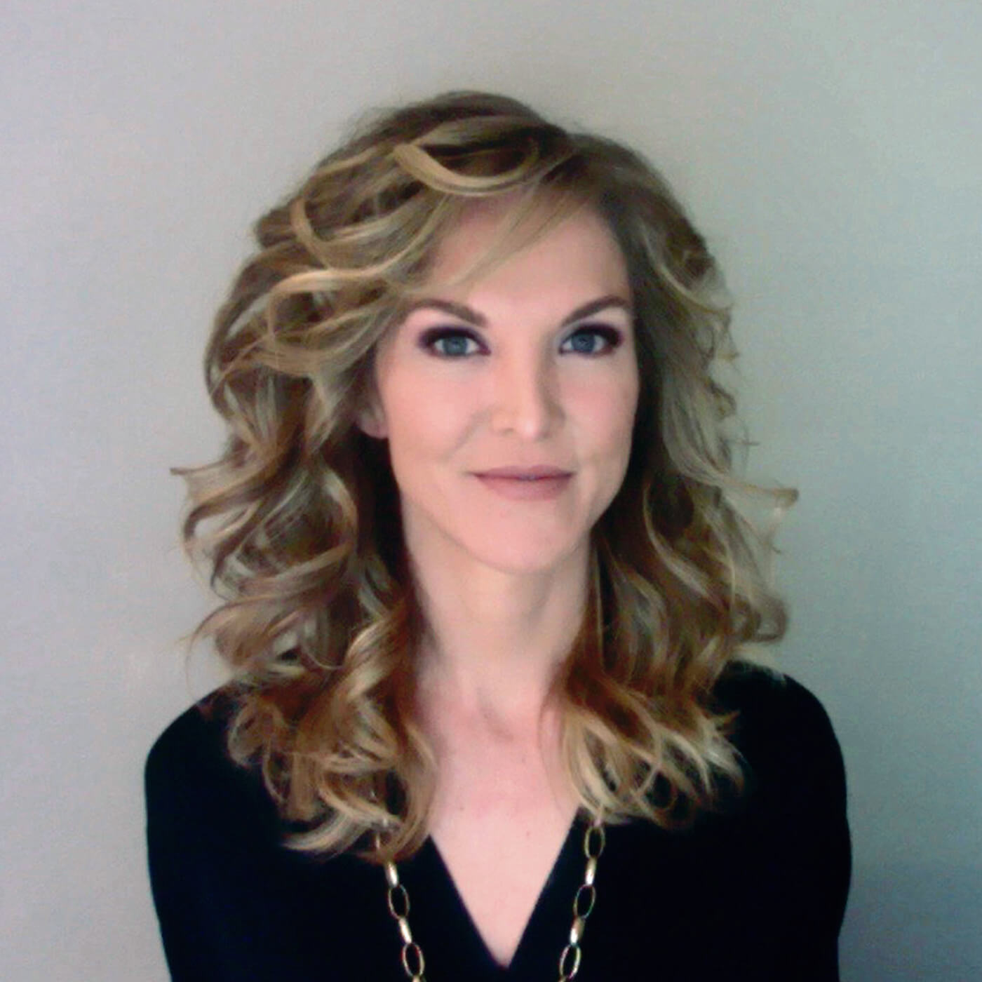 Kelly Kiefer > Team : Renew Venture Capital