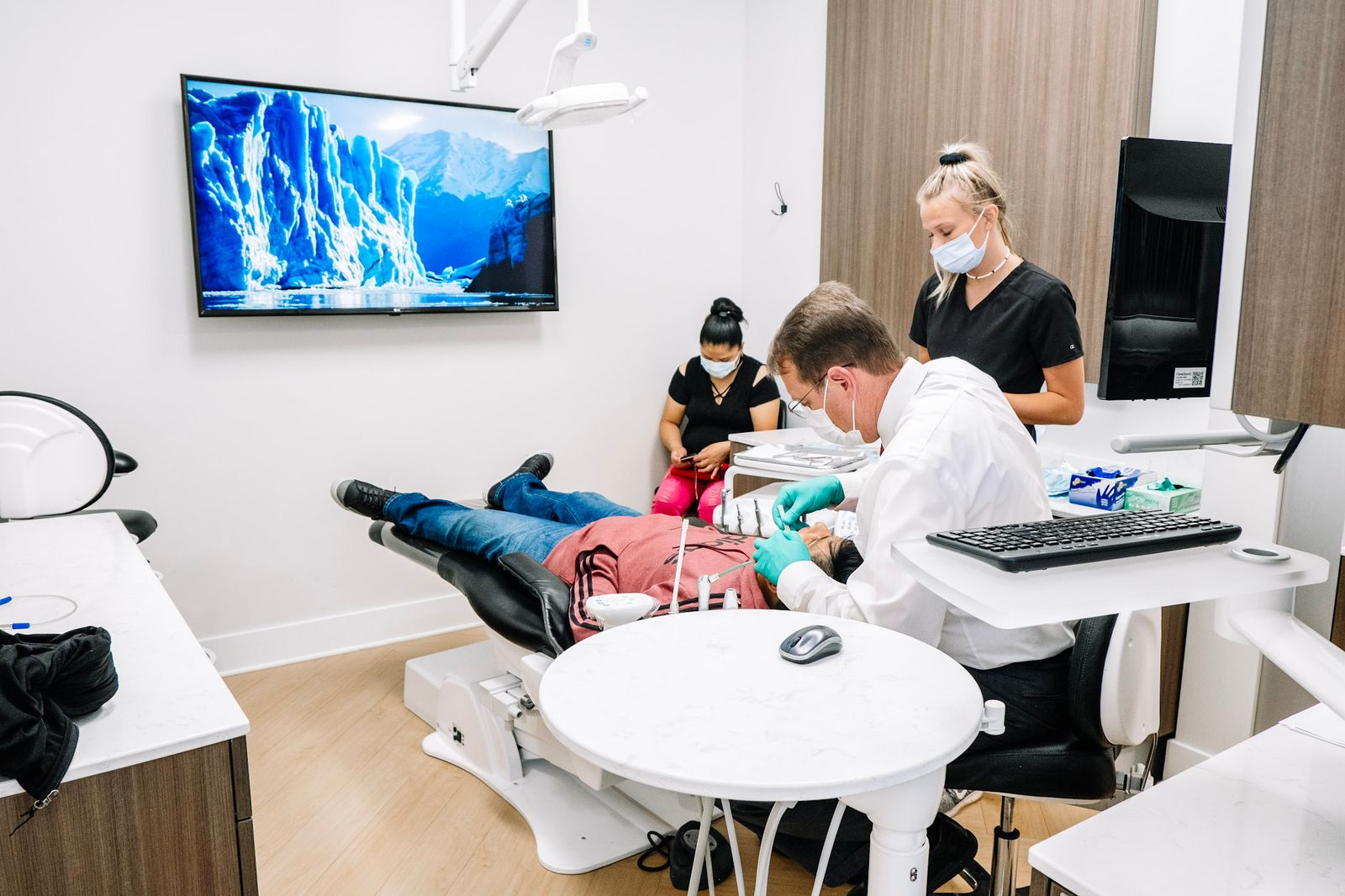 Correcting a Class III Bite: Treatment Options & Procedures | Hillam ...