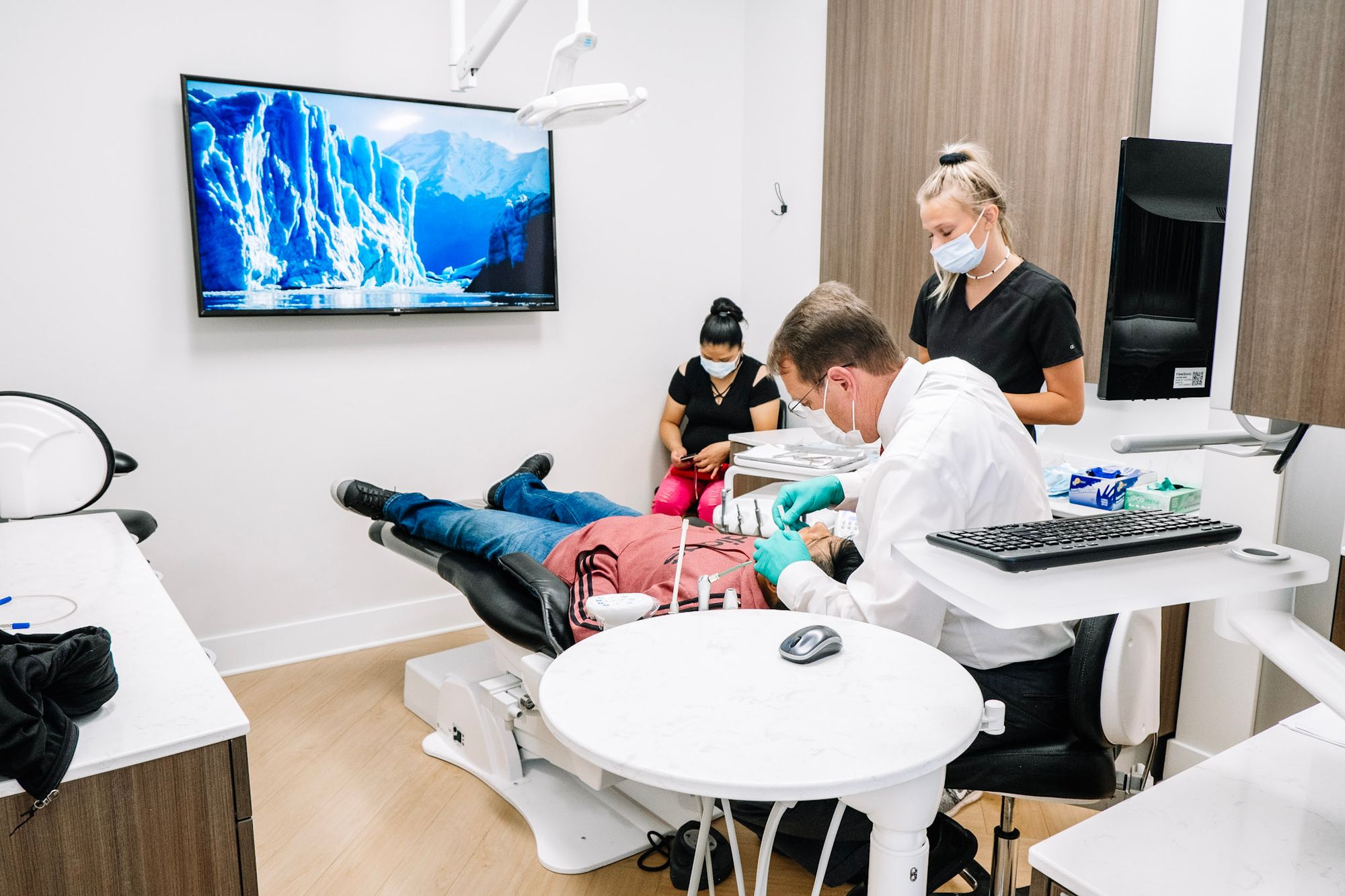 Correcting a Class III Bite: Treatment Options & Procedures | Hillam ...