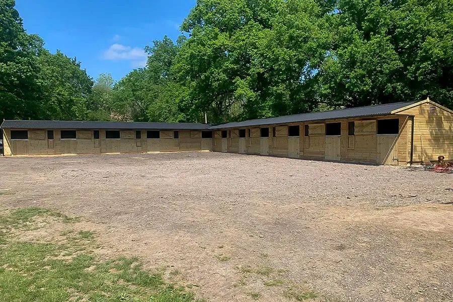 10 Stables | 10 Horse Large Stable Block | Best Value Wooden Stables