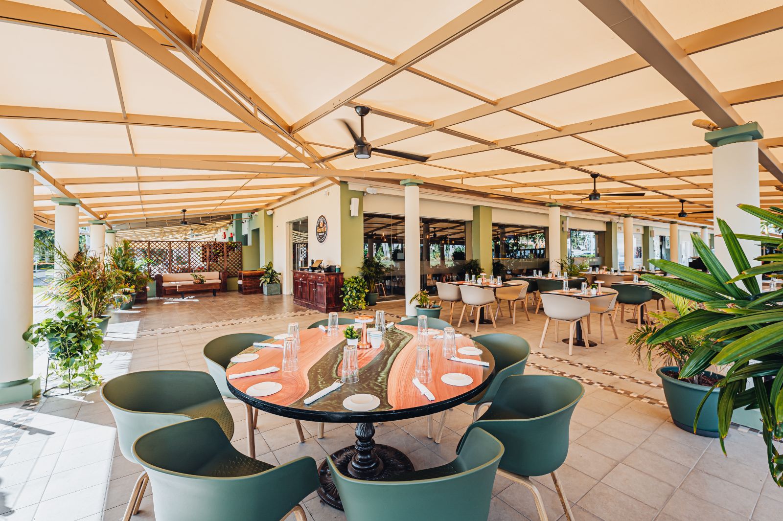 Ricardo’s Restaurant & Bar — Renaissance Marketplace