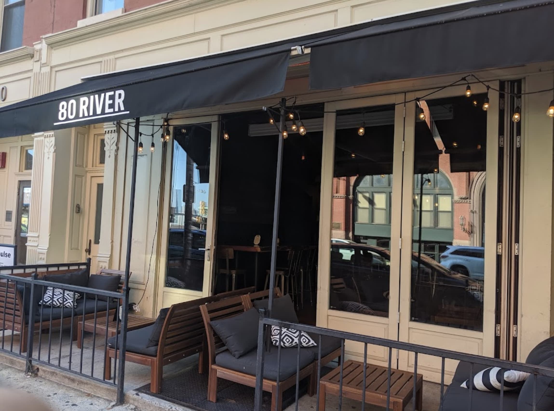 BarHop | 80 River Bar & Kitchen