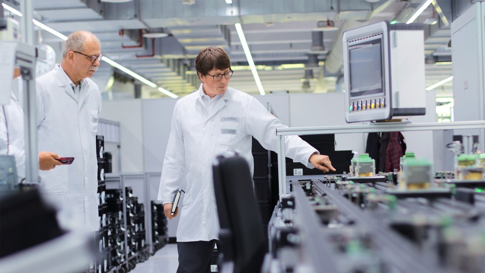 Enabling A Paperless Factory - - Case Study - Automation Alley