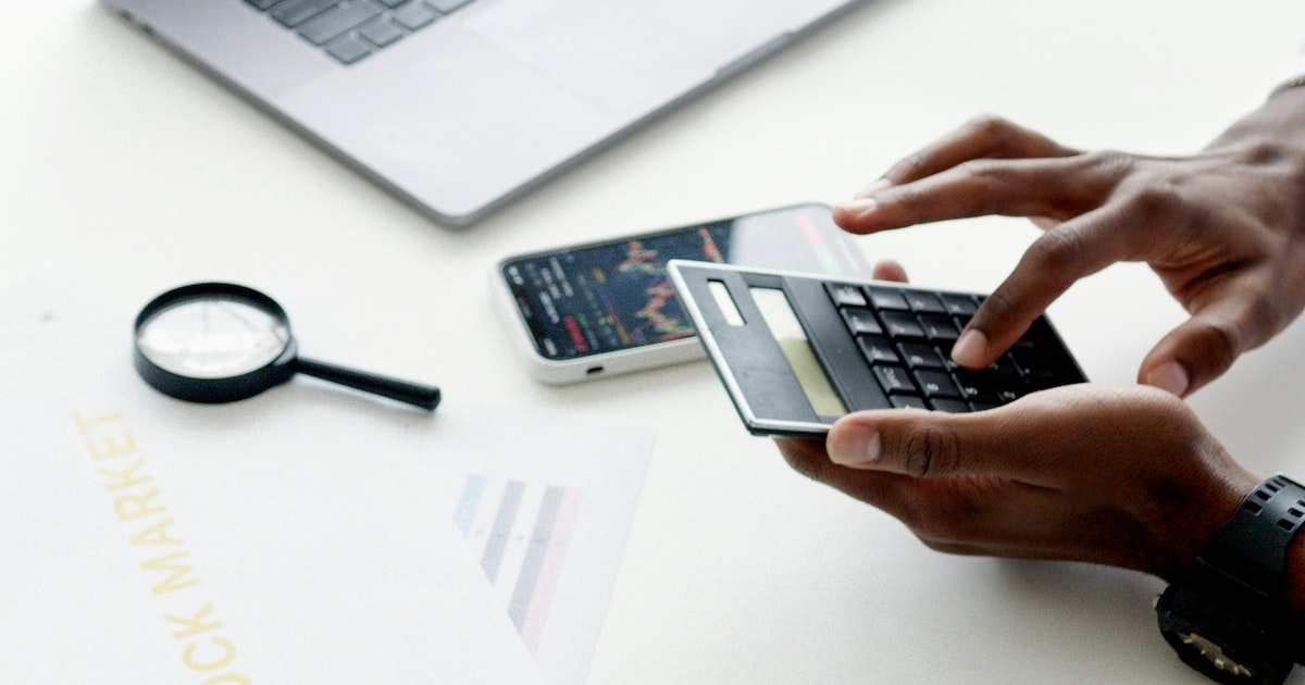 4 Ways to Use Employee Monitoring to Manage Financial Risk