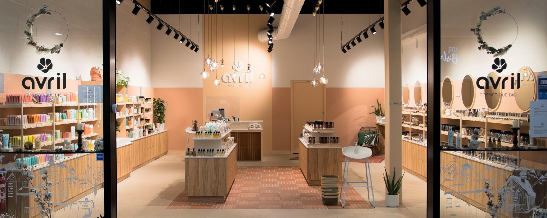 Discover the Future of Beauty Retail: Omnichannel Experience - Bigblue Blog