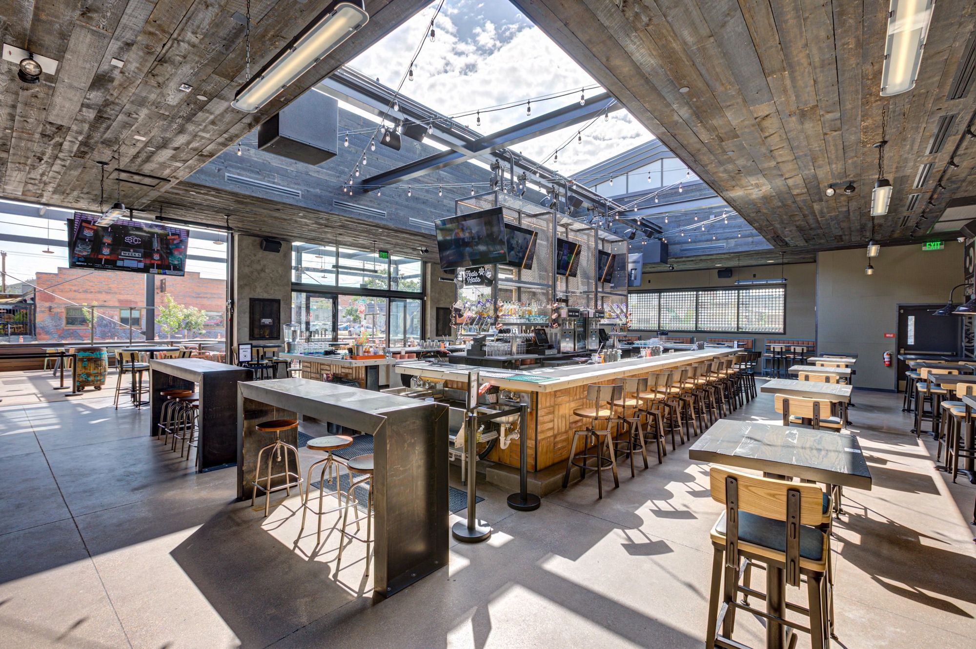 Manhattan | ELM Surfaces | Luxury Italian Stone and Tile Supplier