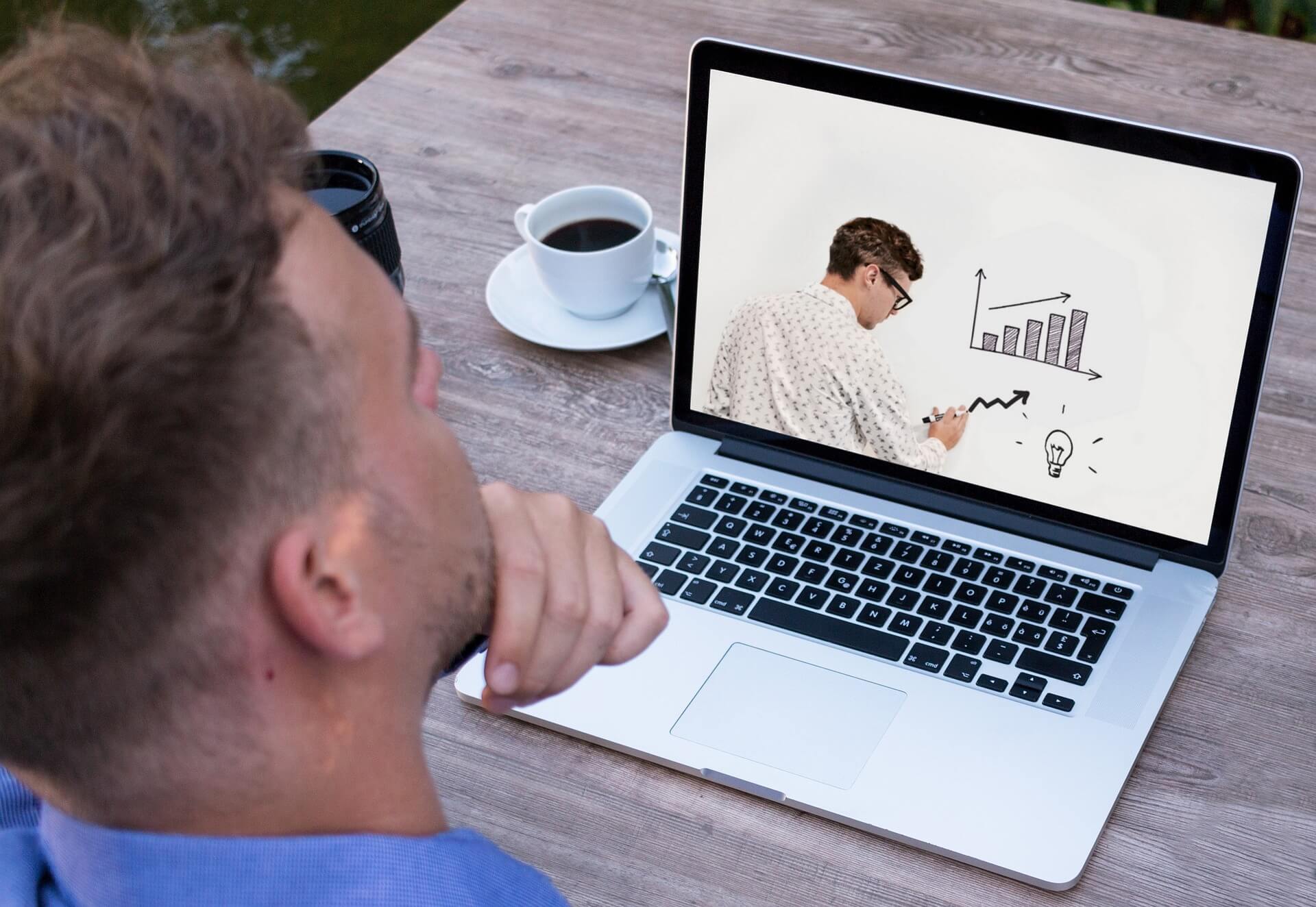 5 Clés pour Choisir la Meilleure Formation Trading - ARYA