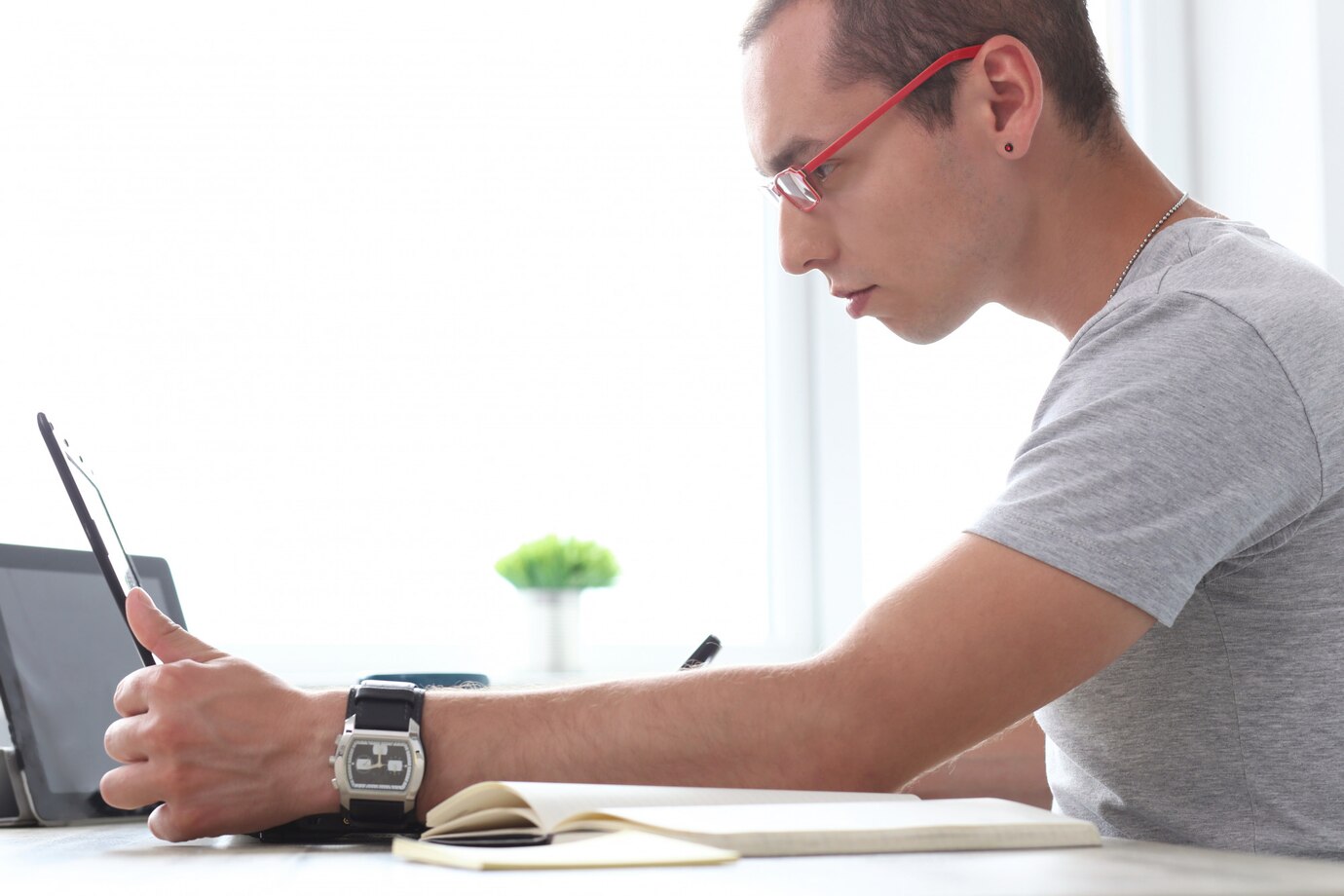 10 Writing Tips to Improve Your Work Management Skills