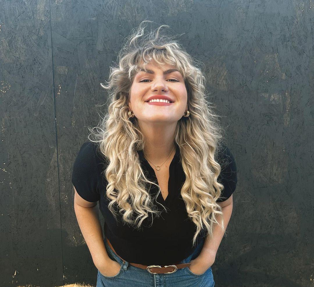 Maddie Zahm | American Singer-Songwriter