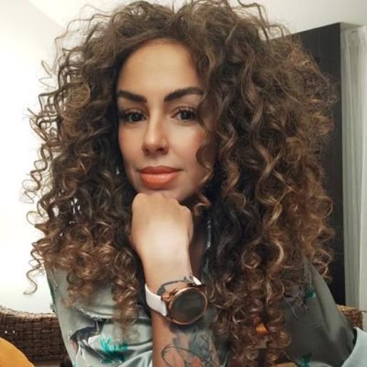 Maía: The Latin Pop Star Taking the World by Storm