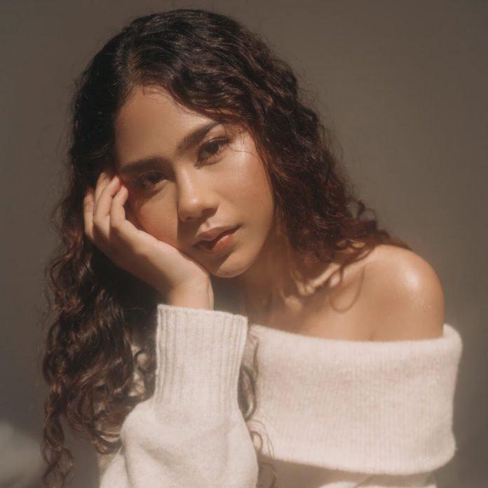 Nadin Amizah – A Bio of the Indonesian Singer-Songwriter