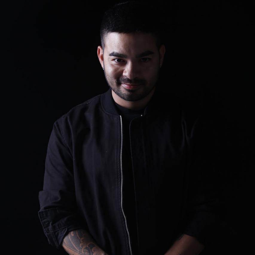 Yudi Tamashiro - Biography and Music of the Brazilian Singer