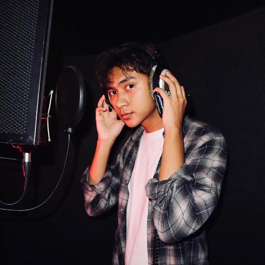 yuji - Japanese Singer and Songwriter