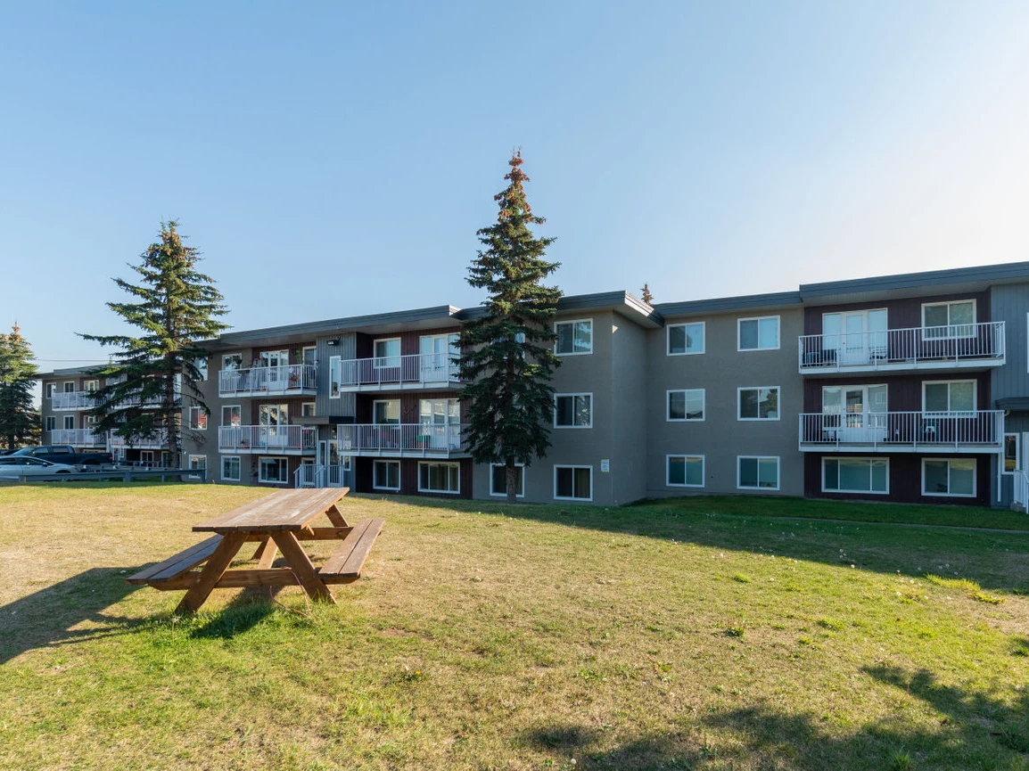 HyLand | Park Village