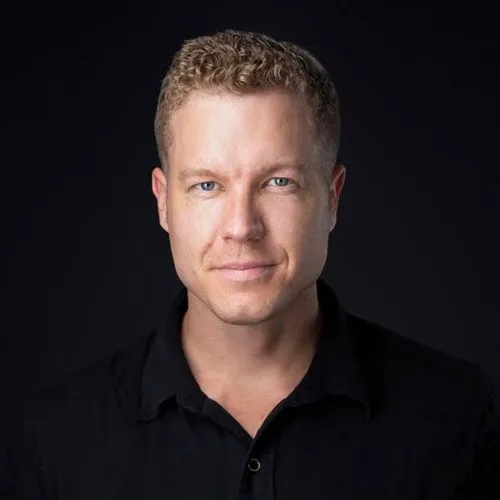 Business Class by Sophia Amoruso || Home