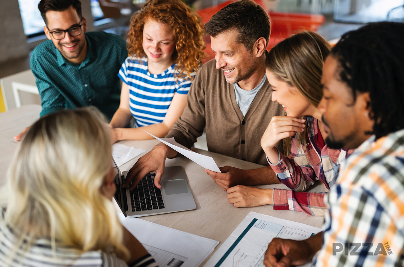 Ice Breaker vs. Energizer Activities: What's The Difference? - Pizzatime