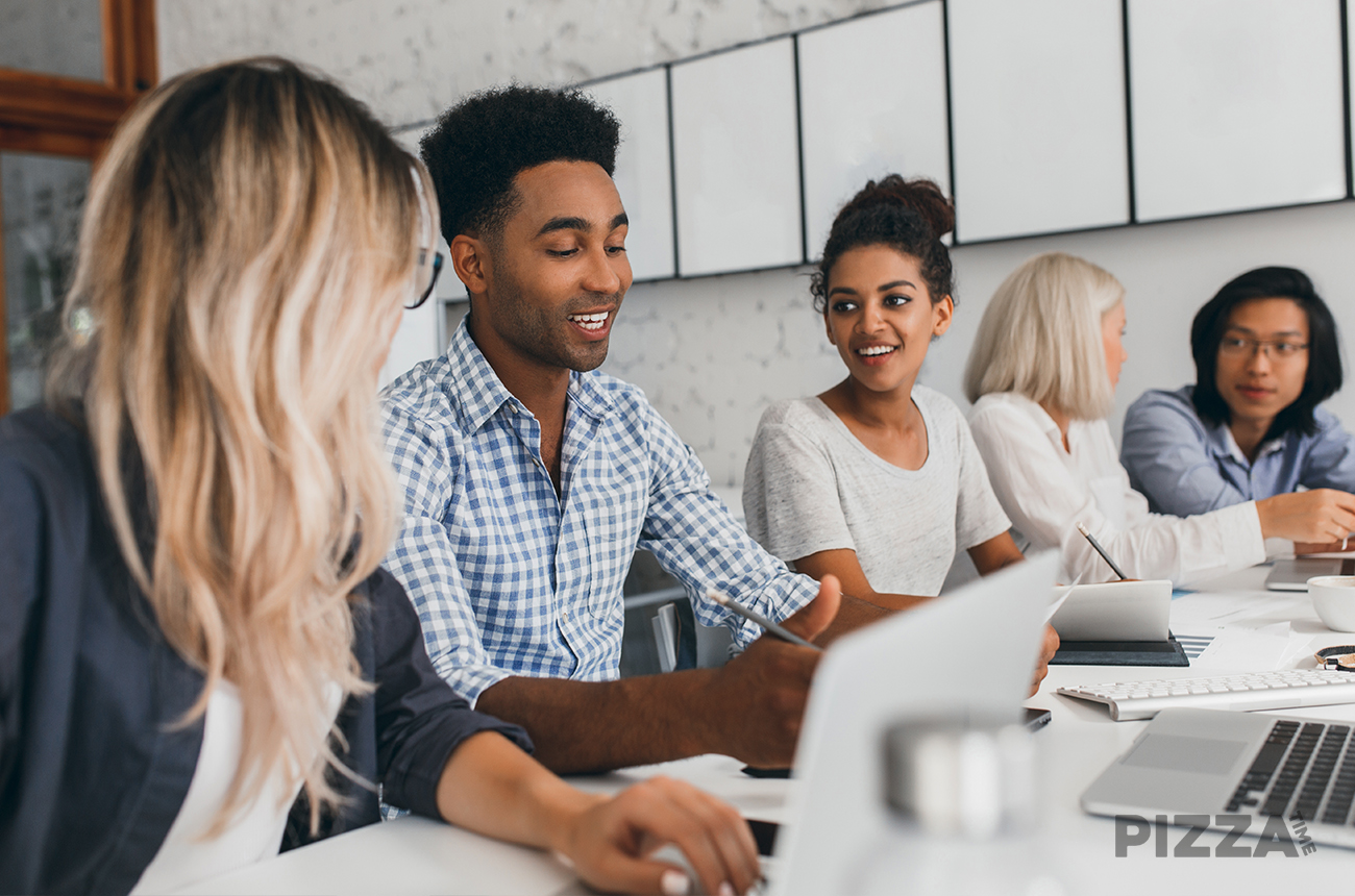 Ice Breaker vs. Energizer Activities: What's The Difference? - Pizzatime