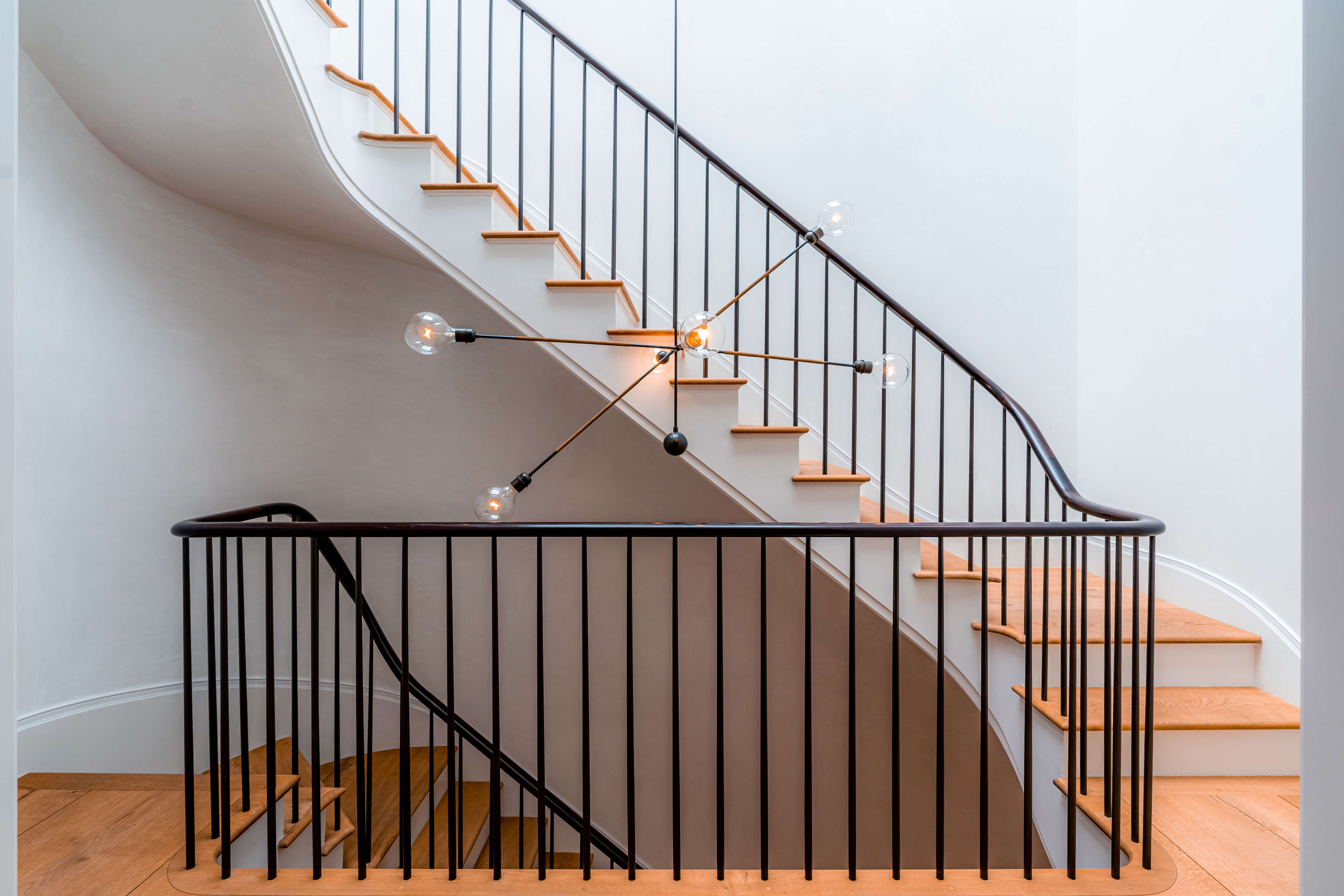 7 Benefits of Professional Lighting Design