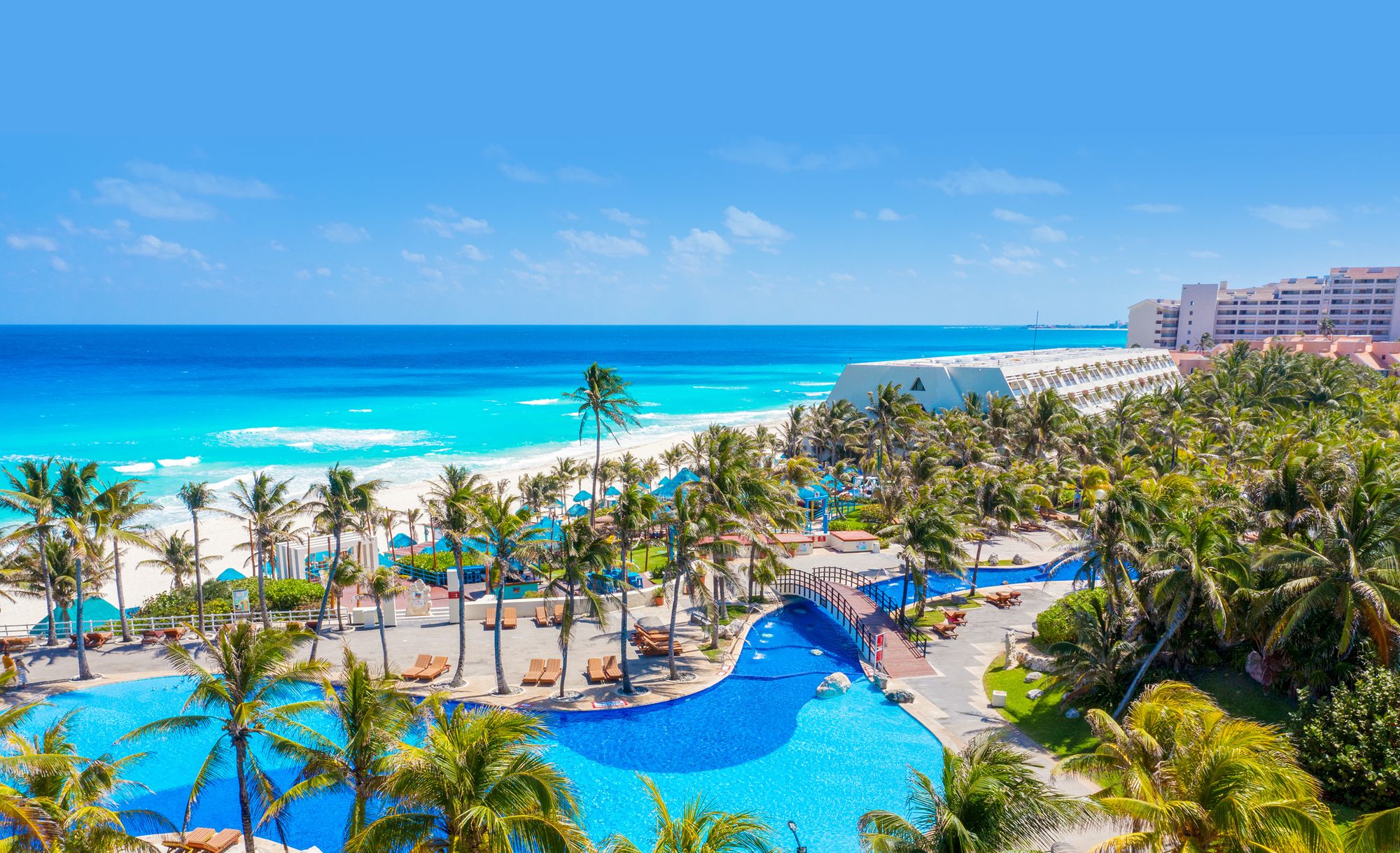 The Pyramid at Grand Oasis | Air Canada Vacations