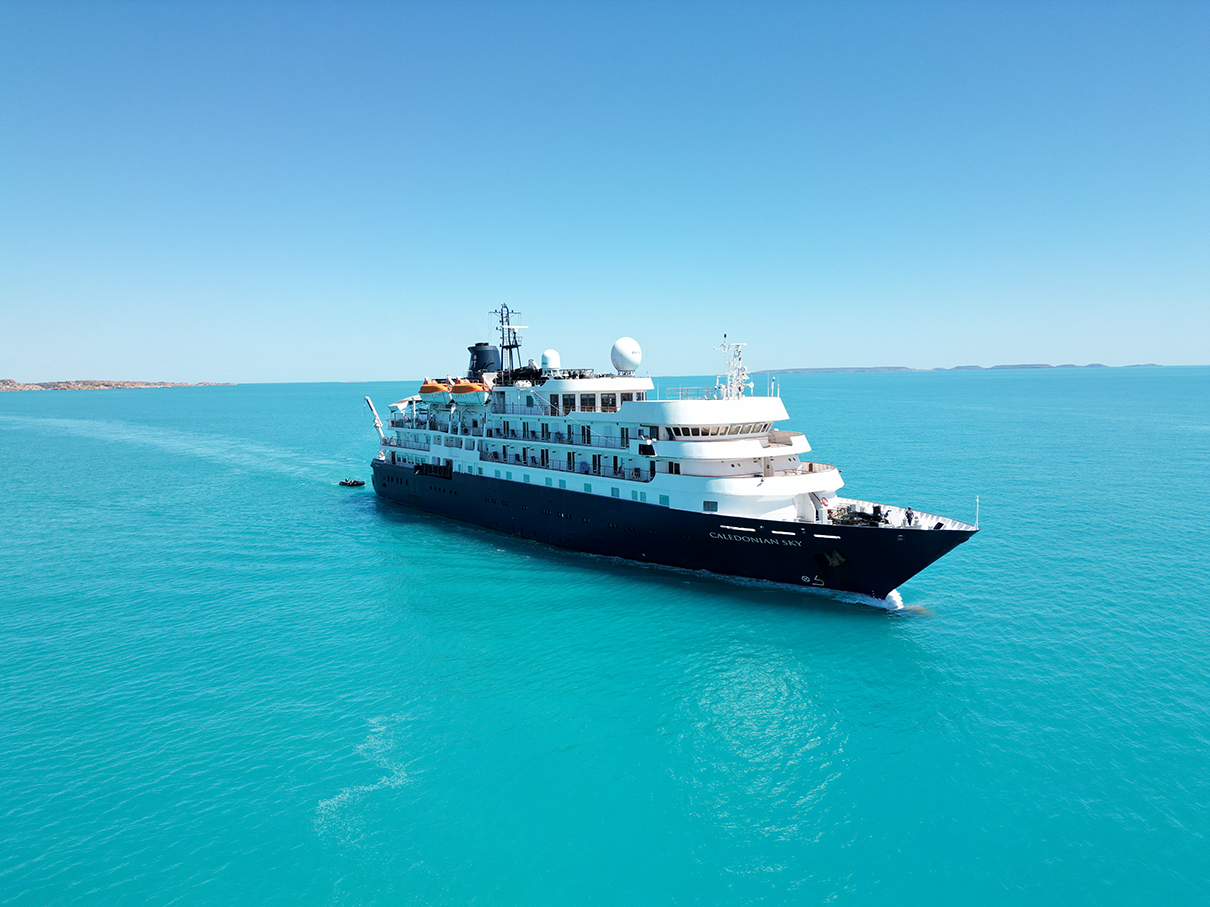 About Us | Captain Cook Cruises Fiji