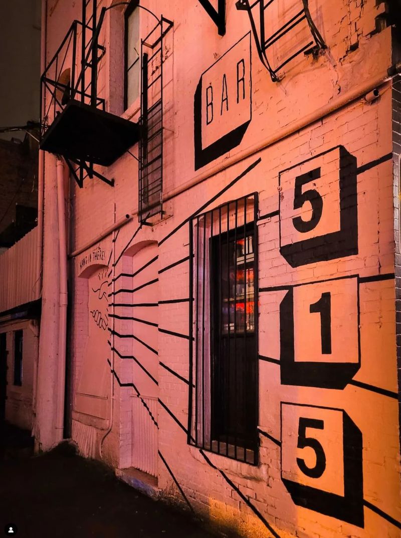 The 515 Bar | Vancouver Craft Cocktails & Craft Beer Bar