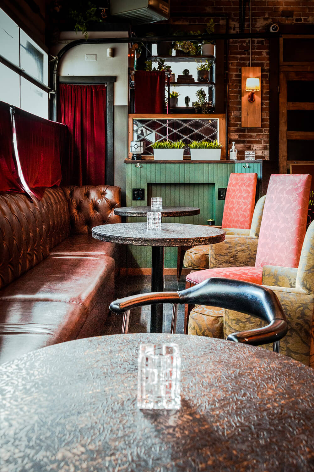 The 515 Bar | Vancouver Craft Cocktails & Craft Beer Bar