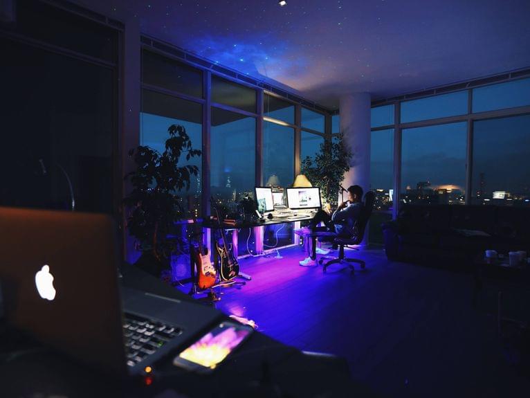 Course Creation 101: How To Create A Succesful Course | Decktopus