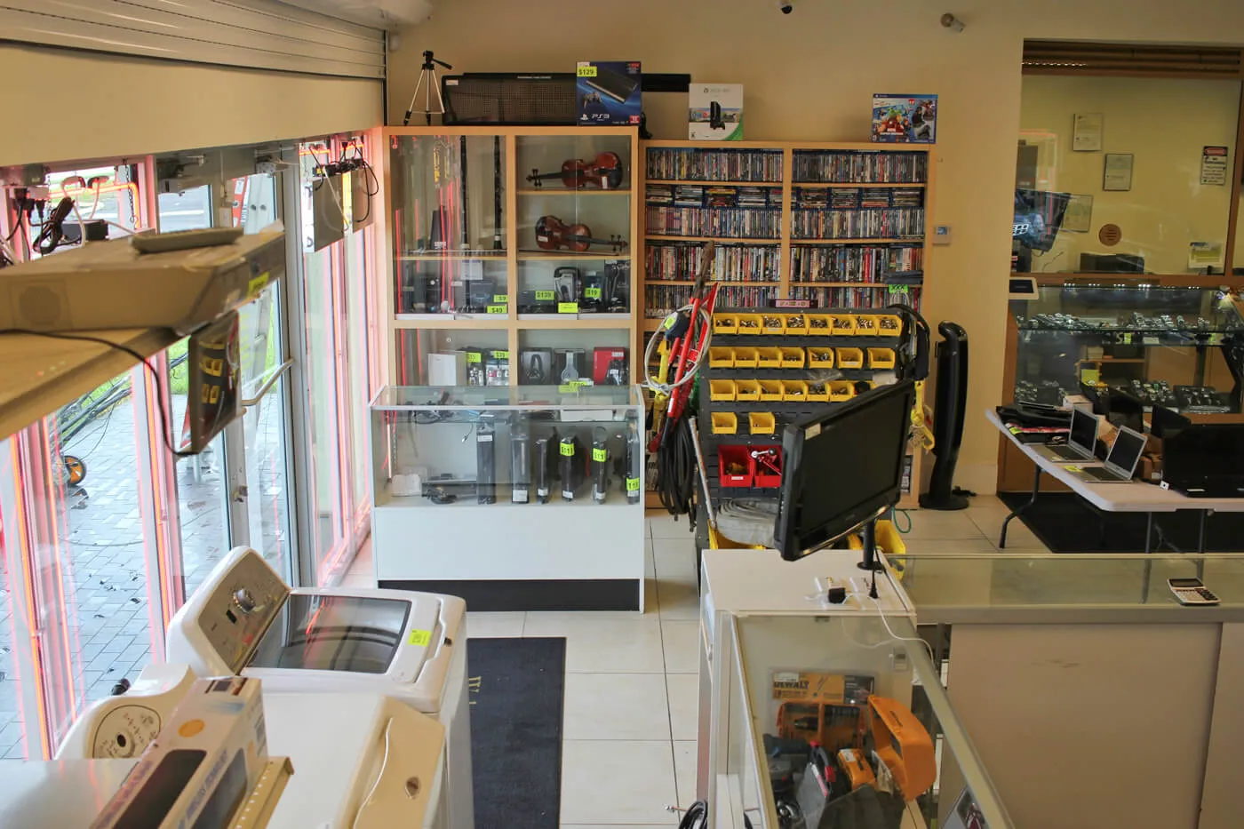 Queen of Pawns at 1700 W Vine Street Kissimmee FL 34741