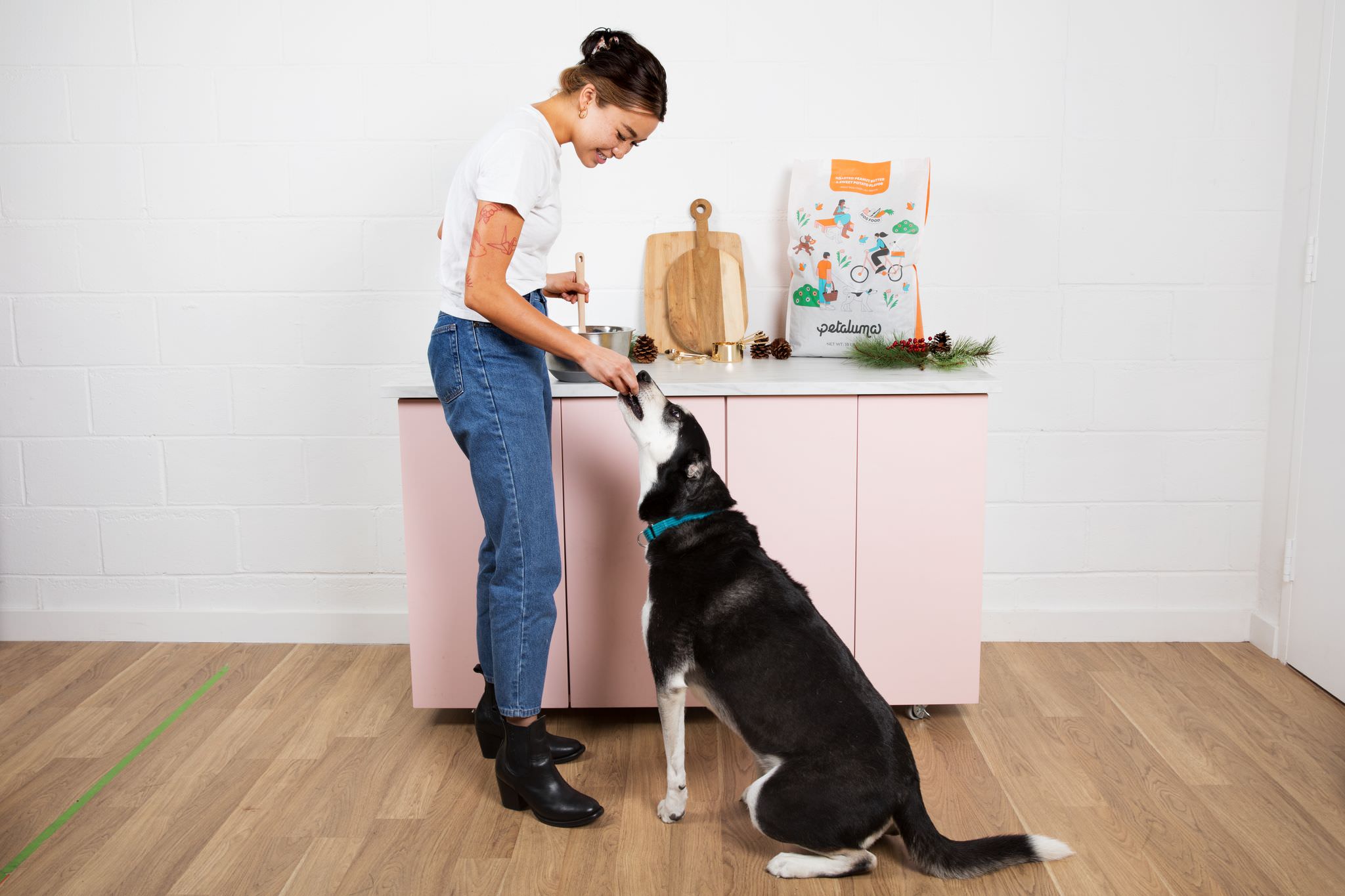 stock photos vs. real photos: which should you choose? | soona